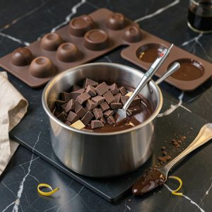 How to Melt Chocolate for Molds: Silky Smooth Every Time - BBQ Grill ...